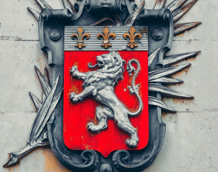 We Know How to Find Crests | See How We Work | Expert Team – Crests & Arms